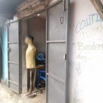 Chez Daniel (Rue I60 No:358, La commune Attécoubé), terziler  Abican'dan