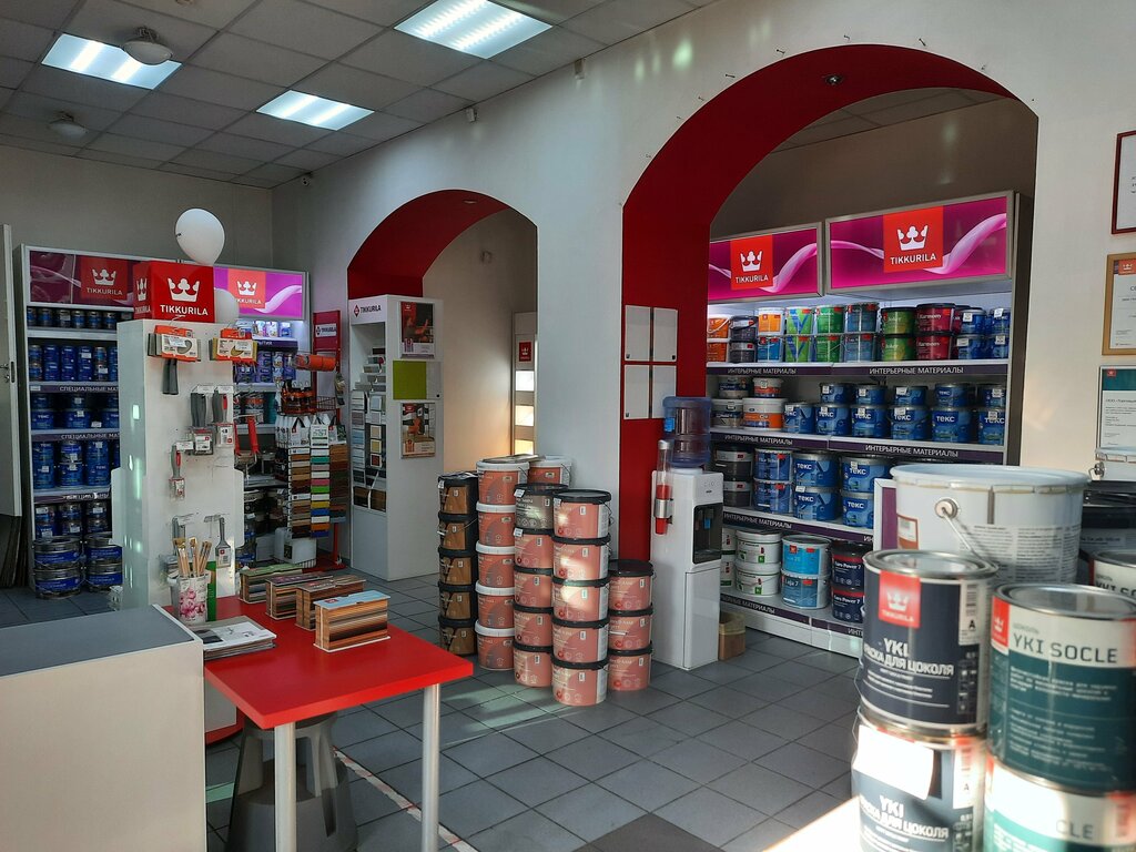 Boya ve cila malzemeleri üretim ve satış yerleri Tikkurila, Irkutsk, foto