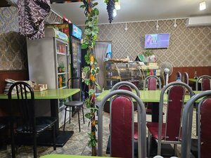 Муслима (ulitsa Petrova No:39, Verkhnyaya Pyshma), kafe  Verhniaya Pyşma'dan