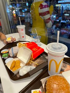 McDonald's (Chon Buri, Pattaya, rayon tsentr), fast food  Pattaya'dan
