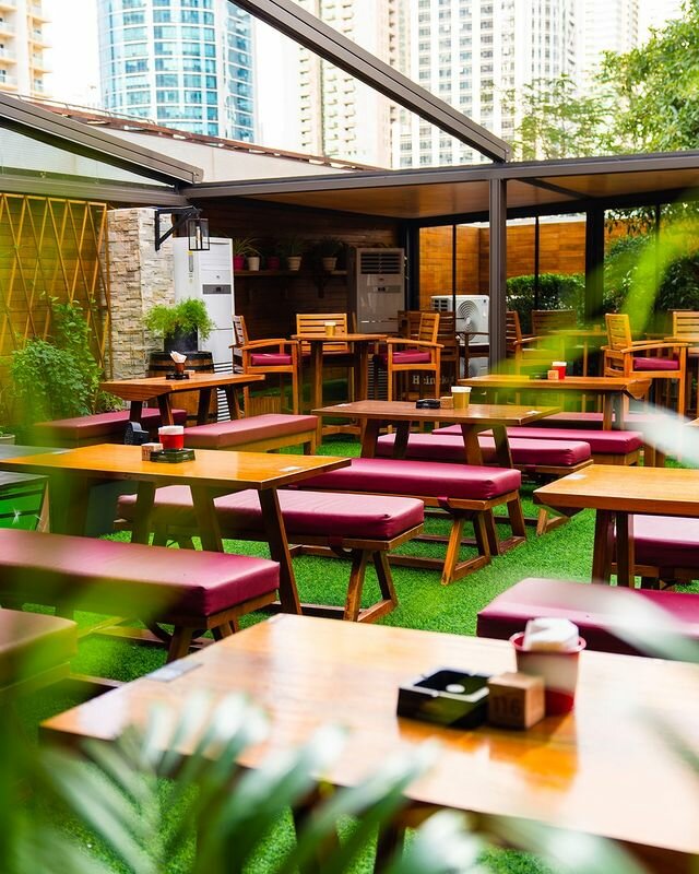 Bar Urban Bar & Kitchen Pub, Dubai, foto