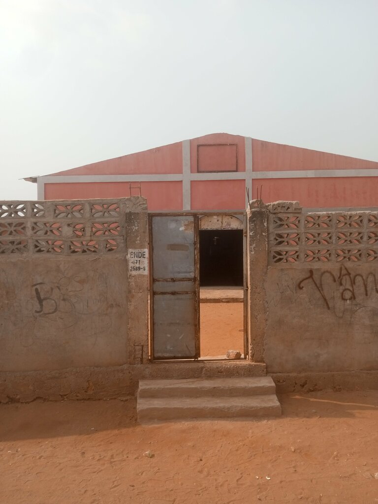 Protestan kilisesi Igreja Evangélica Pentecostal em Angola, Loanda, foto