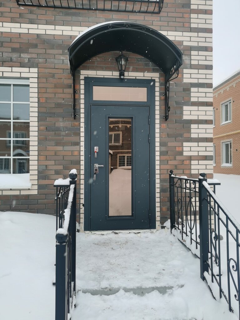Kapılar Modniedveri, Tomsk, foto
