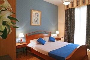 Saint Elena Boutique Hotel (Larnaka), otel  Larnaka'dan