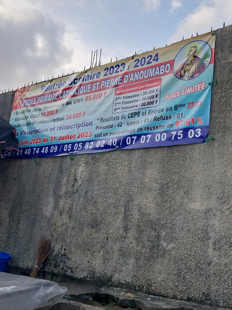 i̇lkokul Saint Pierre Catholic Primary School of Anoumabo, Abican, foto