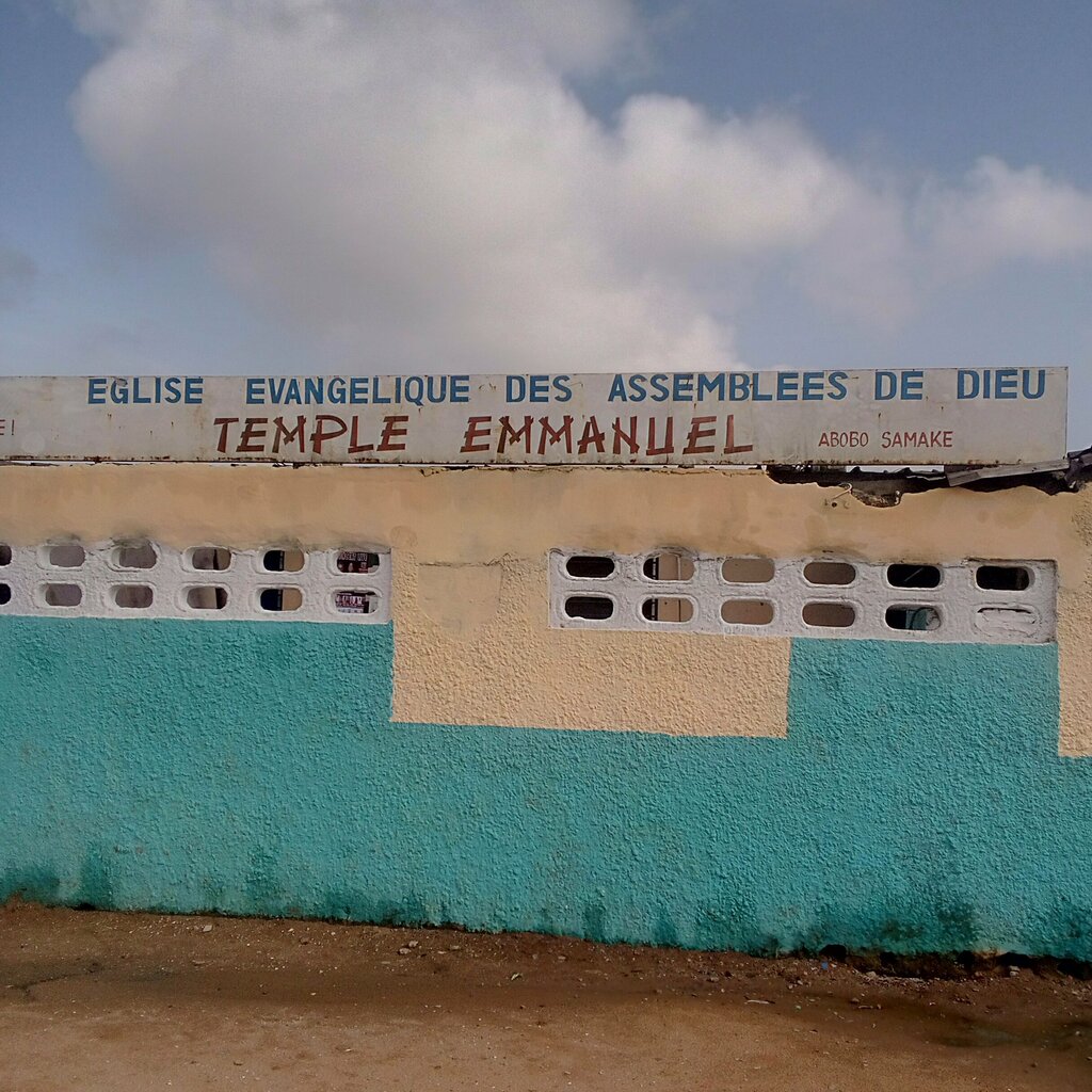Dini ürünler AD Temple Emmanuel Abobo Samake, Abican, foto