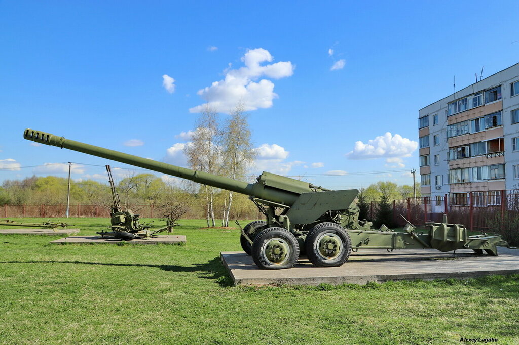 Anıt, heykel 152-мм пушка 2А36 «Гиацинт-Б», Moskova, foto