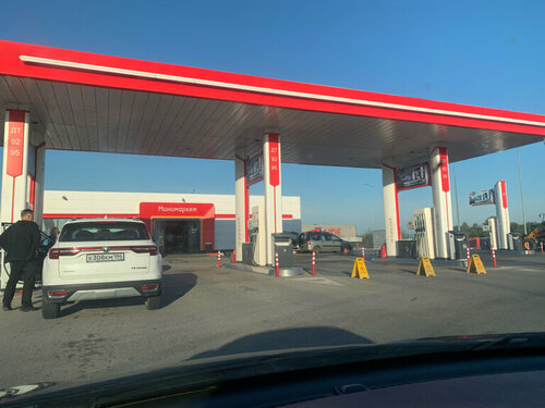 Benzin istasyonu Lukojl, Permski krayı, foto