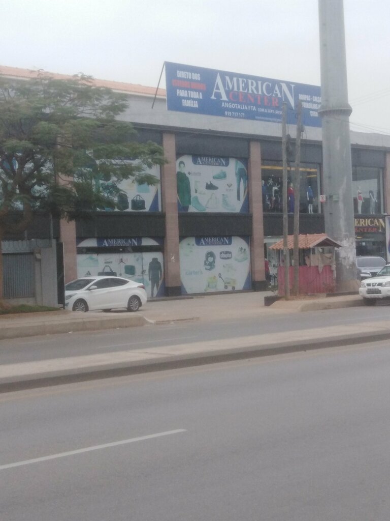 Eğitim merkezleri American Center Angola, Loanda, foto
