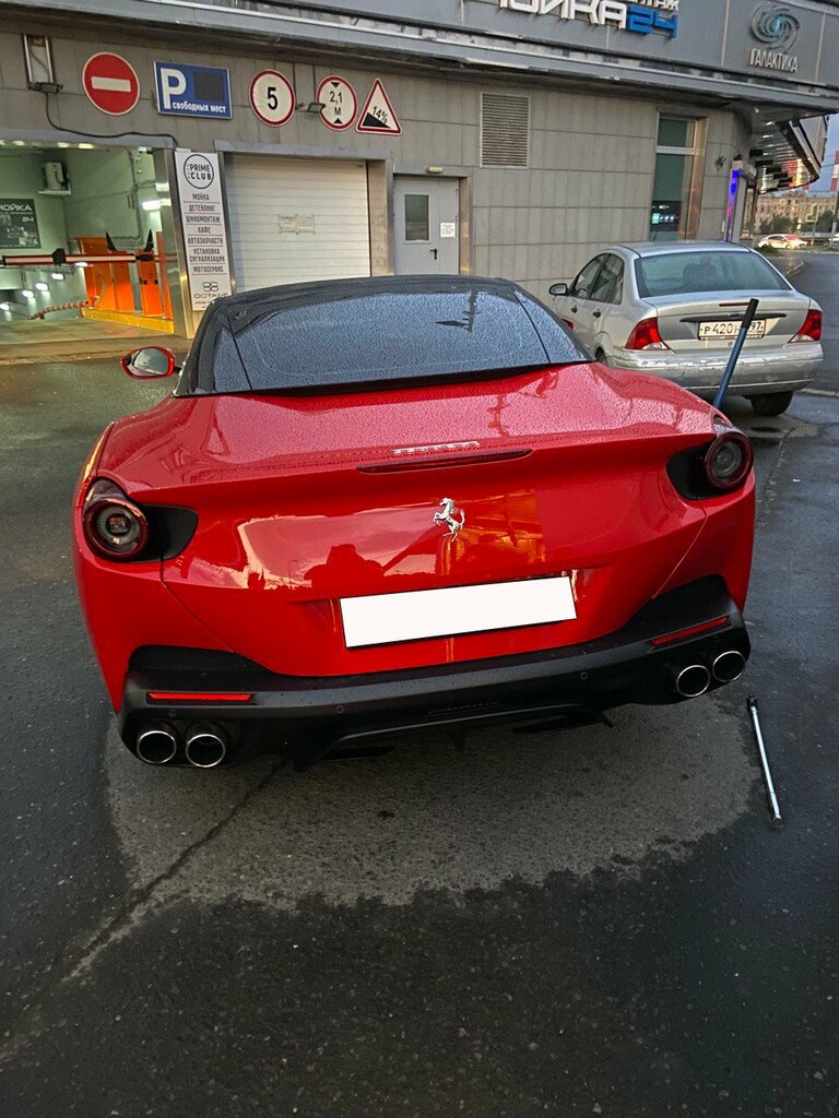 Oto lastik tamiri Reliable shoulder, Saint‑Petersburg, foto