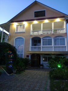 Orion (Aeroflotskaya ulitsa No:4, Adler, Sochi), otel  Soçi'den