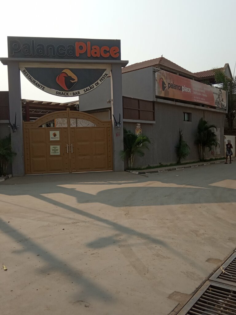 Restoran Zango Place, Loanda, foto