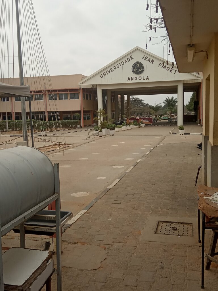 Üniversiteler Universidade Jean Piaget de Angola, Loanda, foto