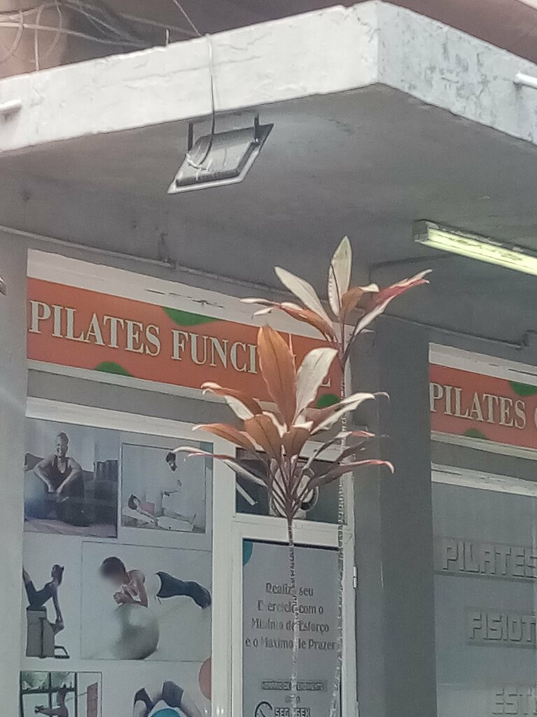 Tıp merkezleri ve klinikler Plates clínico, Loanda, foto