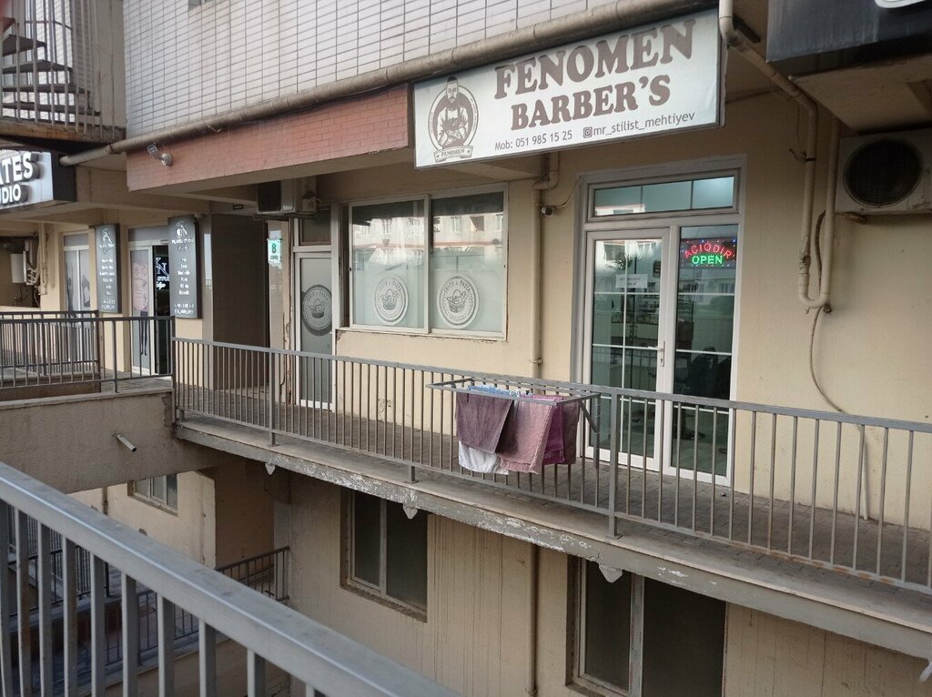 Berberler Fenomen Barber's, Bakü, foto