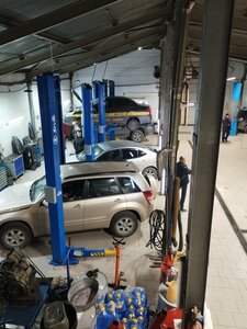 100 Лошадок (Voyennaya Street No:8Б, Novosibirsk), otomobil servisi  Novosibirsk'ten
