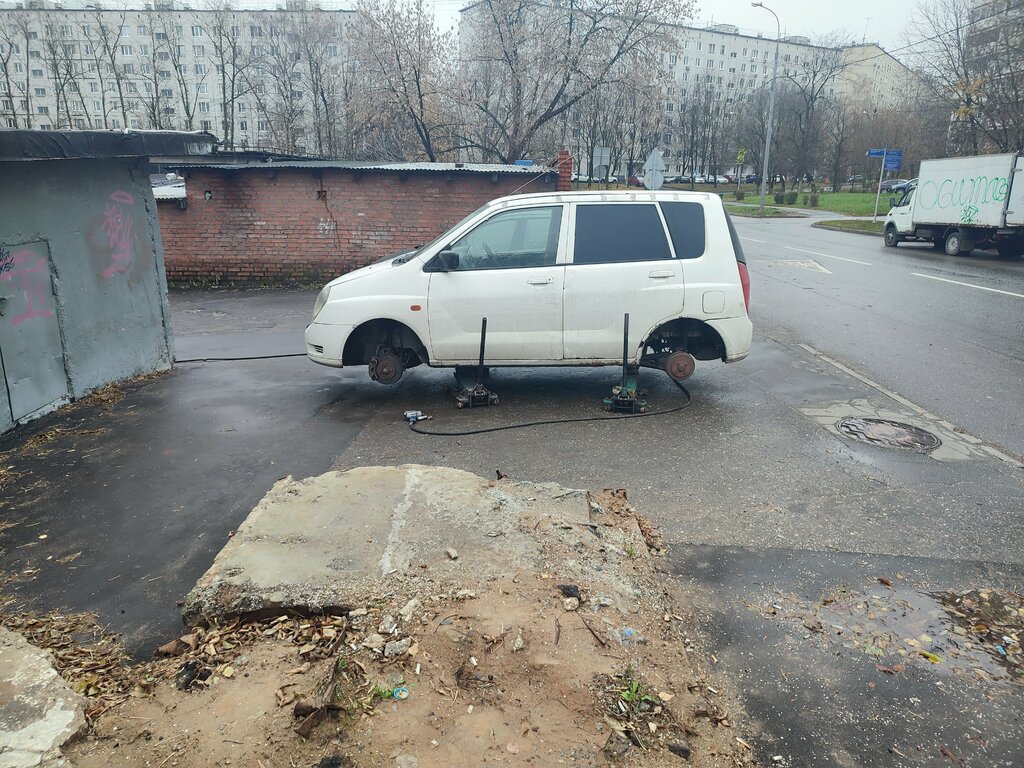 Oto lastik tamiri Shinomontazh, Moskova, foto