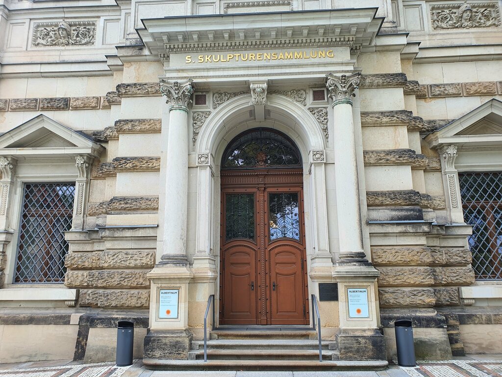 Sergi salonu Skulpturensammlung ab 1800, Dresden, foto