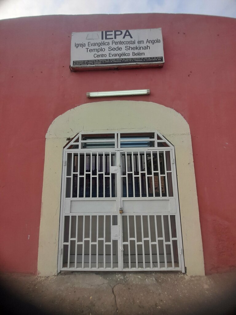 Protestan kilisesi Igreja Evangélica Pentecostal em Angola, Loanda, foto