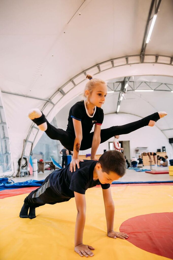 Spor okulları Академия акробатики, Saint‑Petersburg, foto