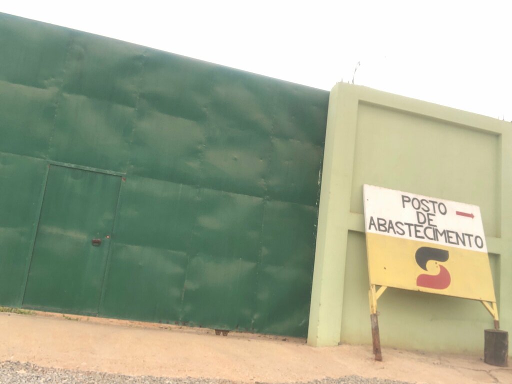 Benzin istasyonu Posto Abastecimento Auto Estrada, Loanda, foto