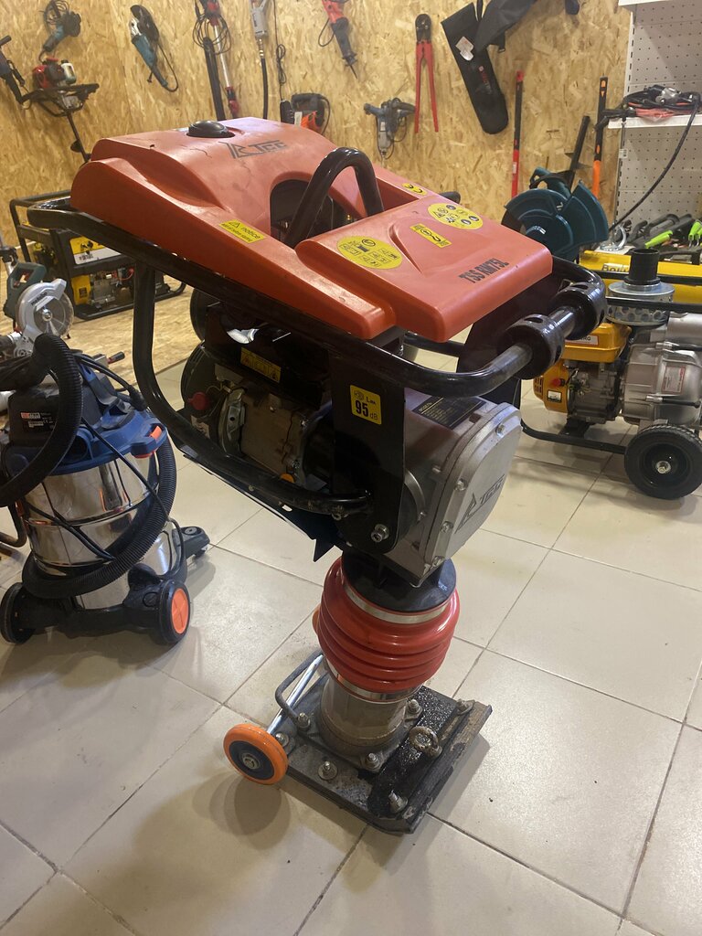 Elektrik ve benzinle çalışan aletler Аренда инструмента, Rostovskaya oblastı, foto