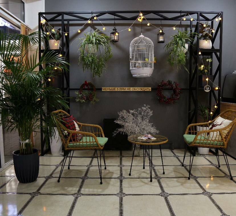 Kahve dükkanları Status coffee, Grozni, foto