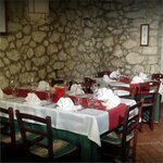 Ristorante a Piazzetta (Calabria, Reggio di Calabria, Piazza Ferrari, 21), restoran  Calabria'dan