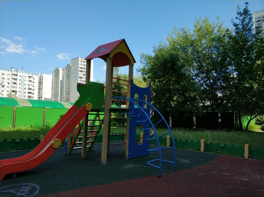 Oyun alanı Playground, Himki, foto