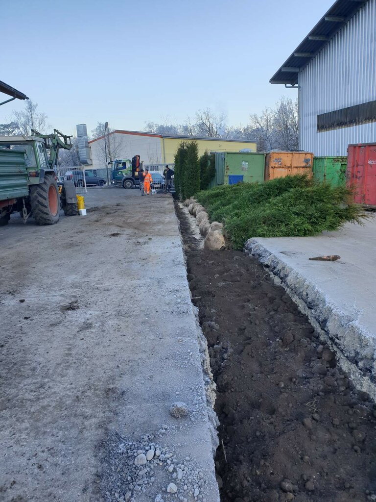 Toplu taşıma yönetimi ve bakımı Umzugsservice und Handwerksdienstleistungen, Aşağı Saksonya, foto