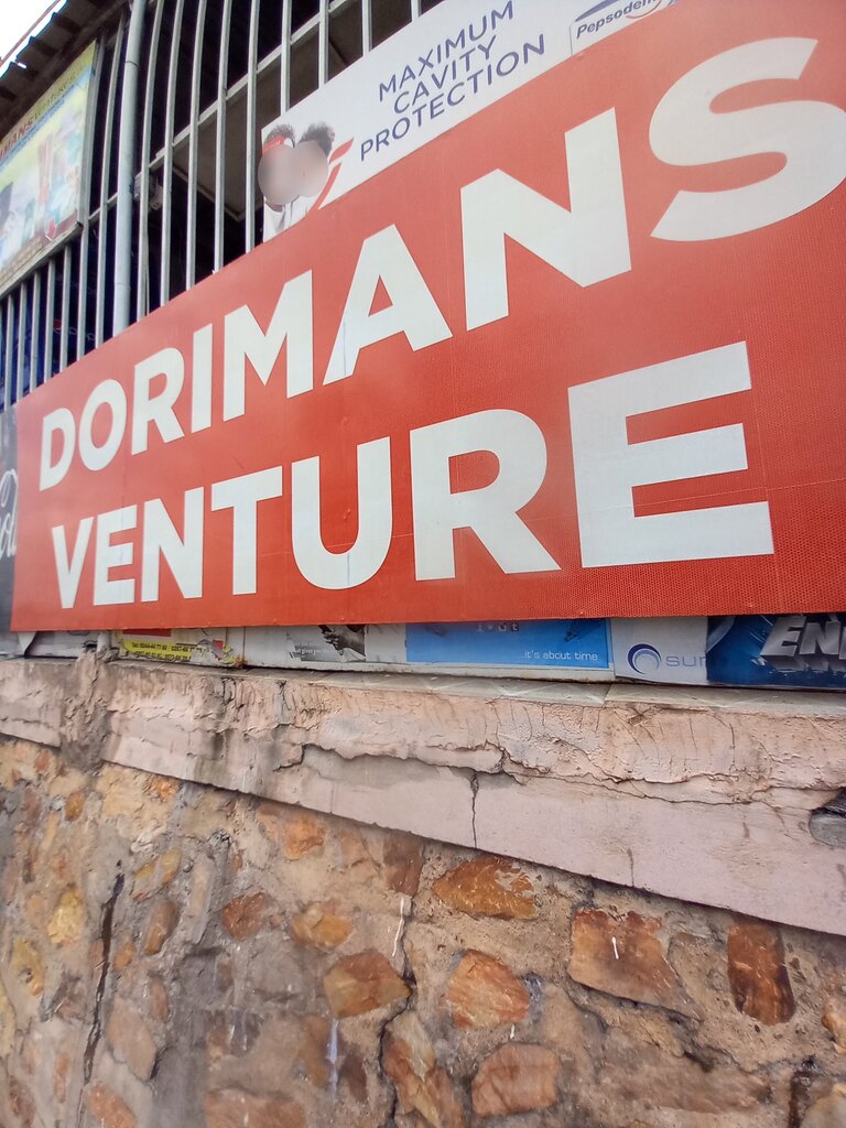 Büyük mağazalar Dorimans Ventures, Akra, foto