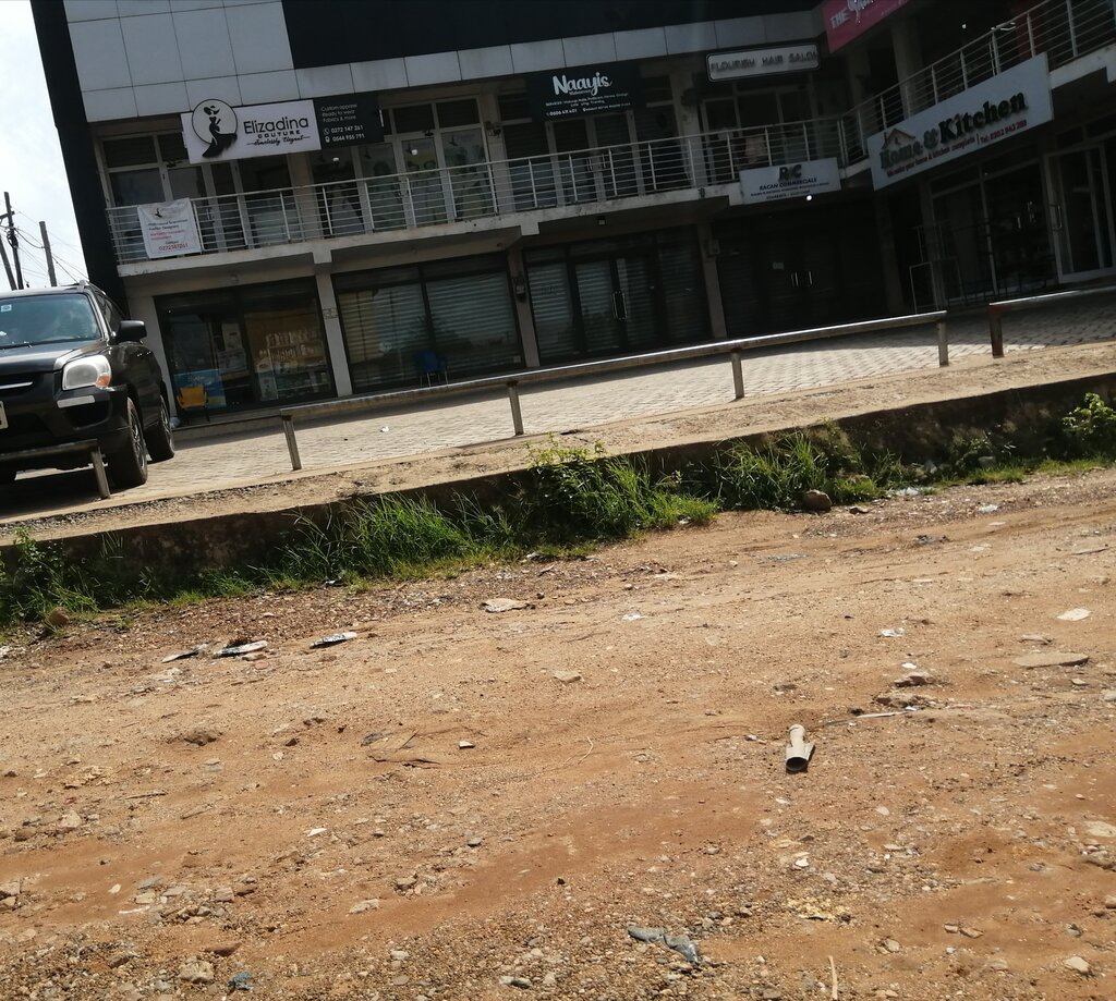 Giyim mağazası Elizadina Couture, Dünya, foto