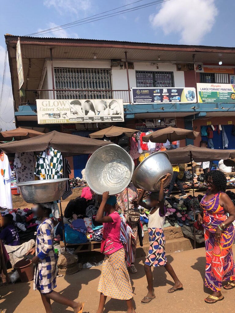 Kuaförler Glow Unisex Salon, Dünya, foto