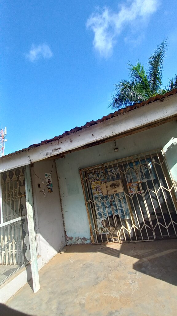 Güzellik salonu Premier Haircut & Nailcare, Akra, foto