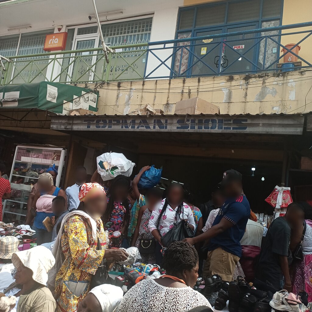 Ayakkabı firmaları Topman shoes, Akra, foto