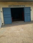 Vente De Boissons EN Détail (Brazzaville, Commune de Bacongo, Rue Mbiemo), su satışı  Brazzaville'den