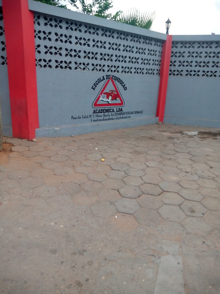 Sürücü kursları Escola de Condução Académica, Loanda, foto