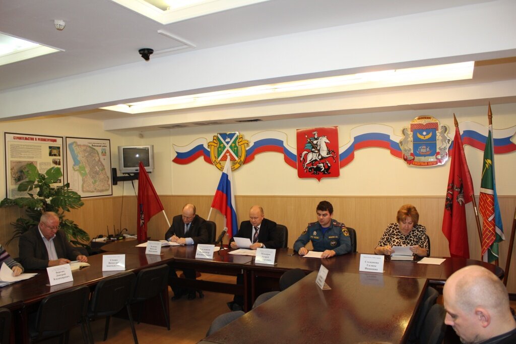 Buz pateni pistleri Дворовая территория, Moskova, foto