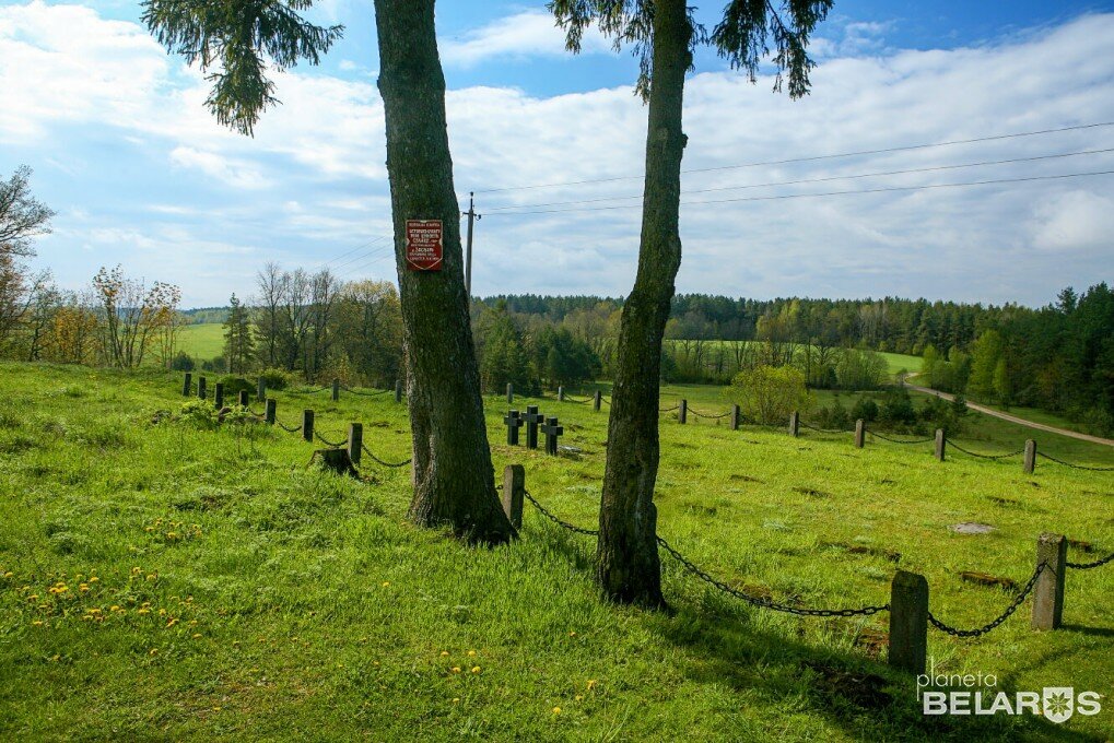 Mezarlıklar Кладбище солдат Первой мировой войны, Minskaya oblastı, foto