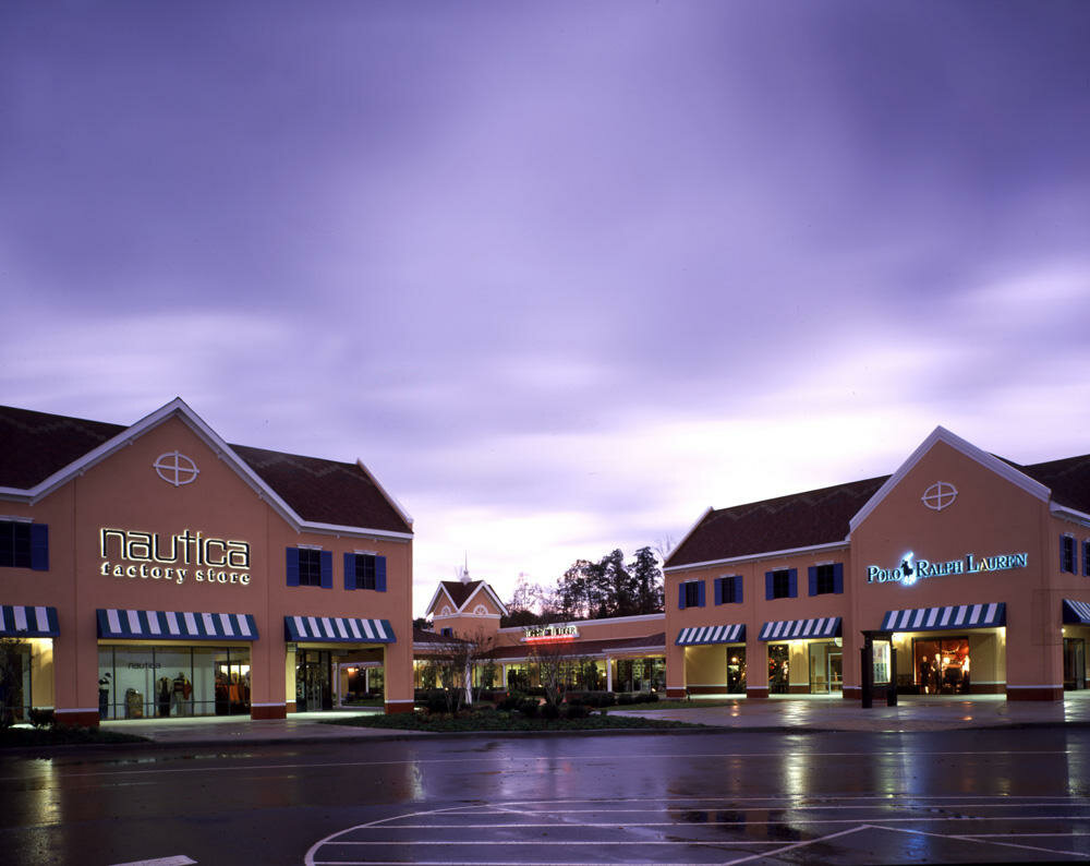Alışveriş merkezleri North Georgia Premium Outlets, Georgia Eyaleti, foto