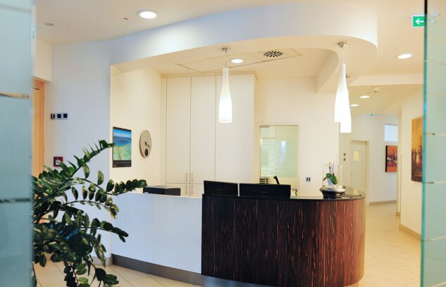 Özel ağız ve diş sağlığı klinikleri ve muayenehaneleri Zahnärztliche Gemeinschaftspraxis Borgmeier, Federbusch und Lindner, Aschaffenburg, foto