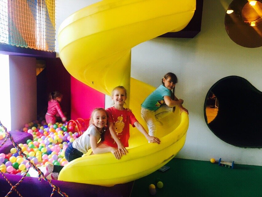 Oyun odası СмолБиг, Kudrovo, foto