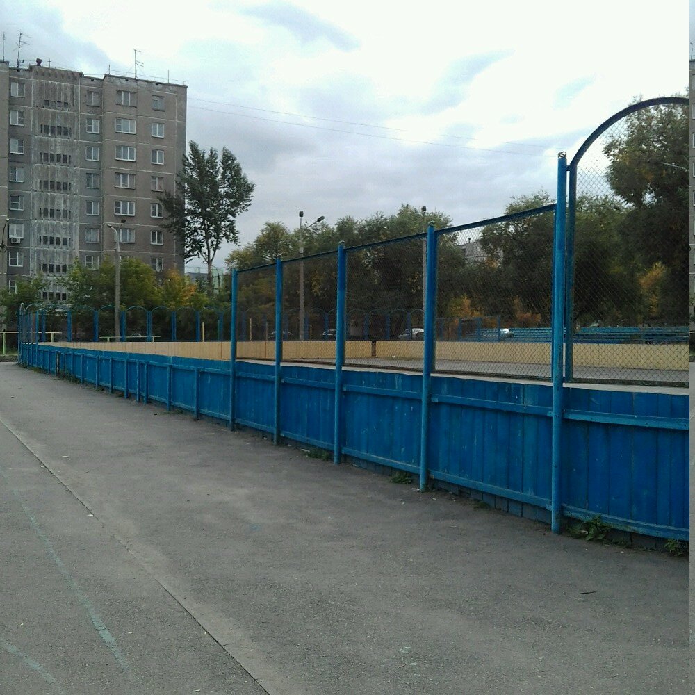Buz pateni pistleri Ice rink, Çeliabinsk, foto