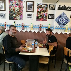 Bizim Köfteci (Yeşiltepe Mah., Atatürk Blv., No:13, Erenler, Sakarya), kafe  Erenler'den