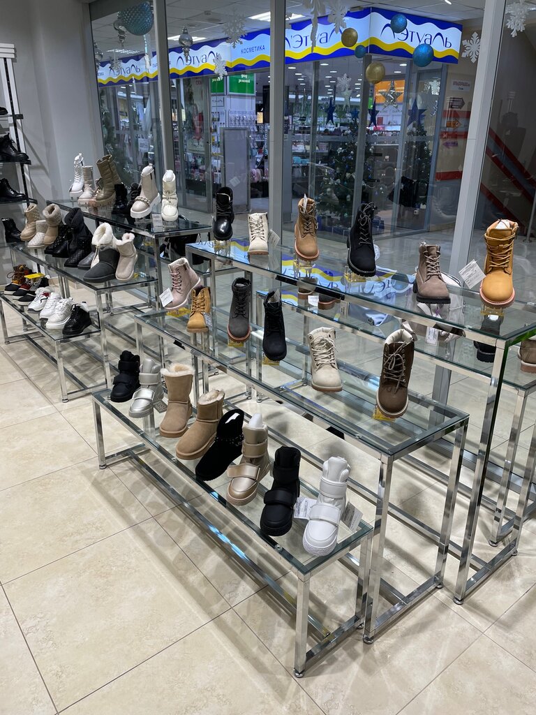 Ayakkabı mağazaları Promenad, Petropavlovsk, foto