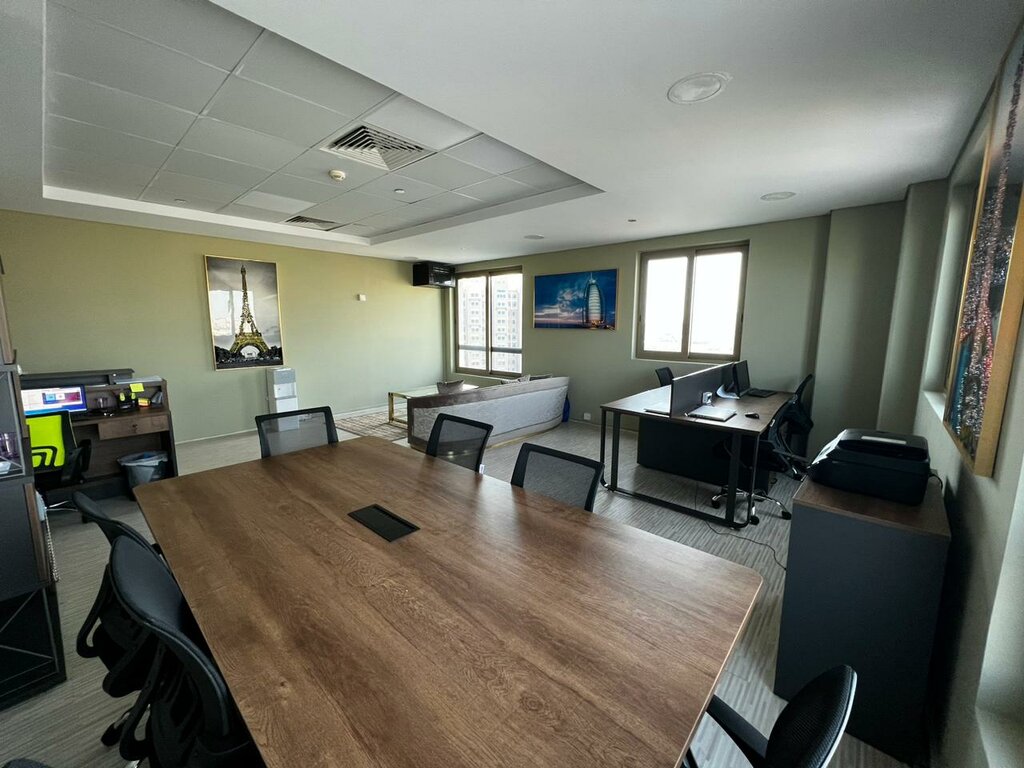 Emlak ofisi Adamco Real Estate, Dubai, foto