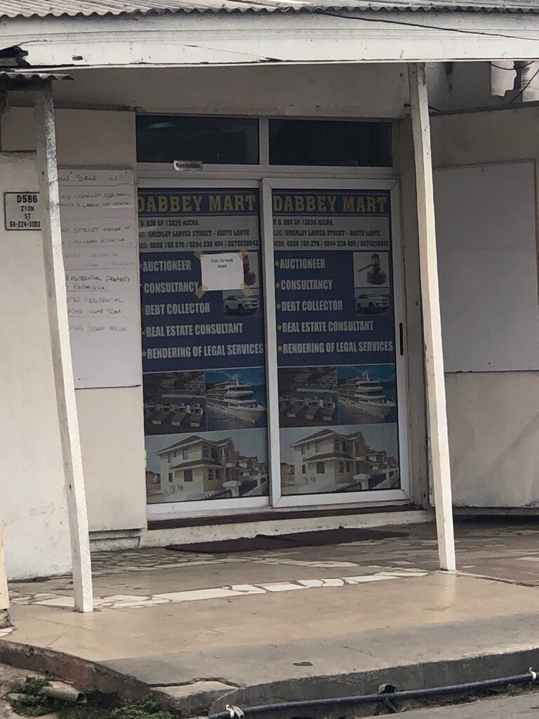Emlak ofisi Dabbey Mart, Akra, foto