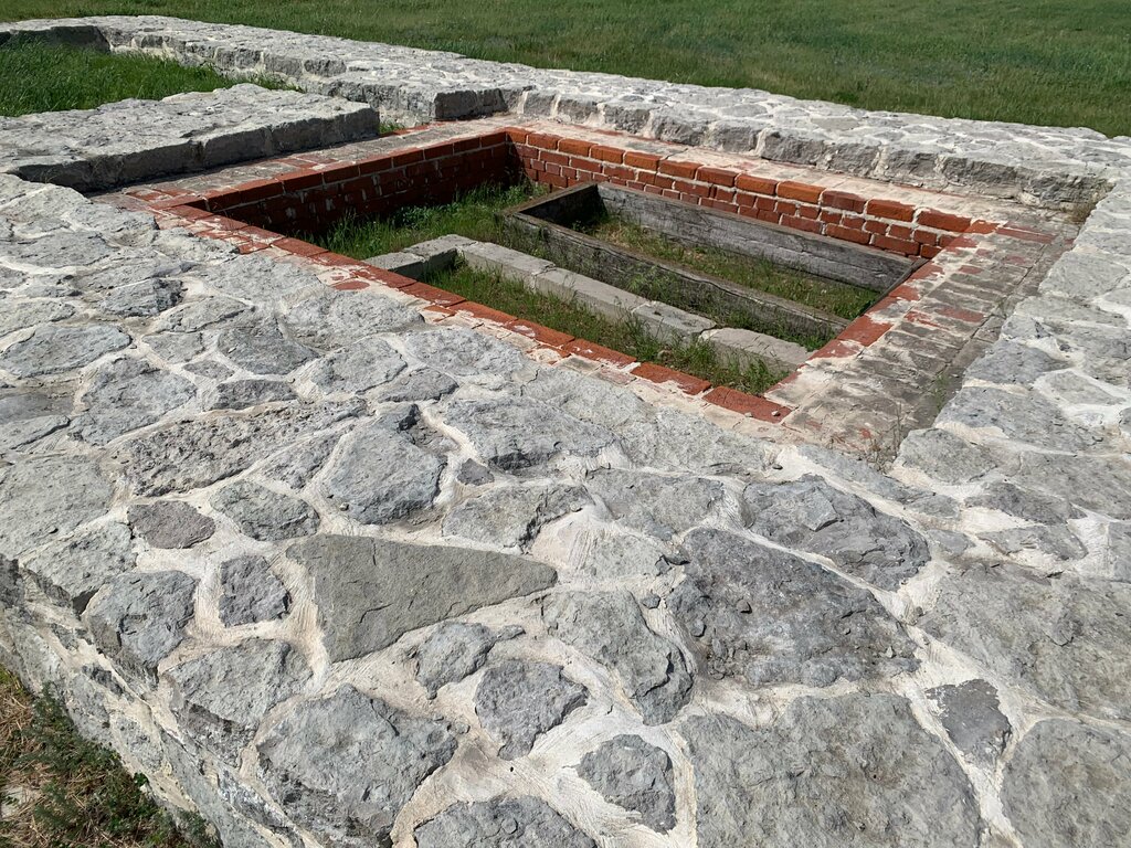 Arkeolojik sit alanı Руины мавзолея, Tataristan, foto