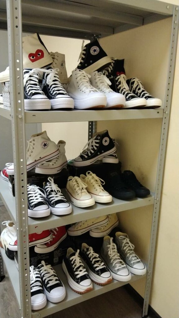 Ayakkabı mağazaları Converse All Star, Moskova, foto