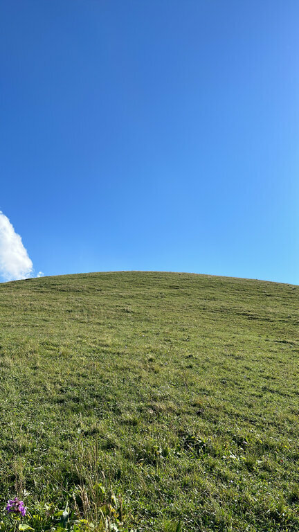 Dağ zirvesi Kharnaran, Aragatsotn, foto